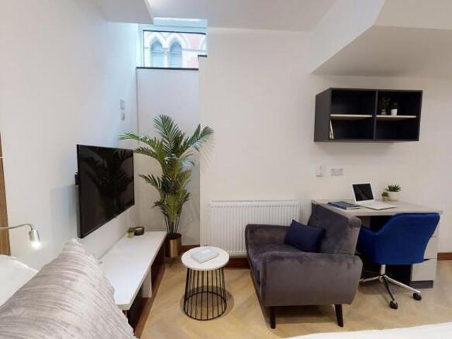Studio apartment for rent in Apt 3, Live Oasis Piccadilly #369046, M1