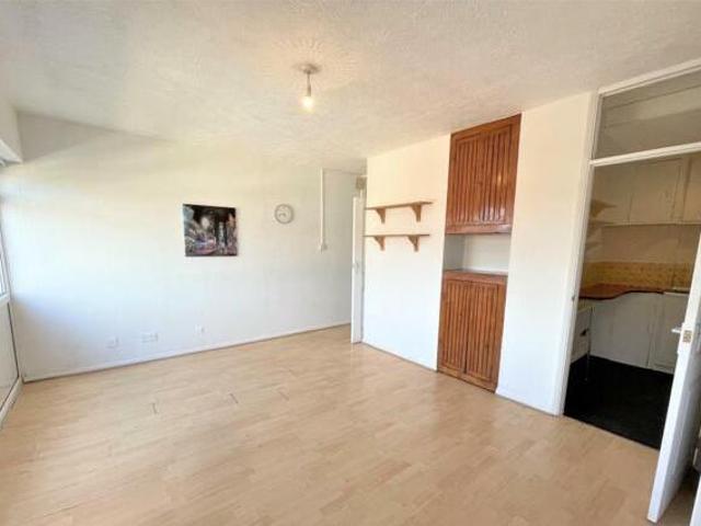 Studio Apartment For Rent In Berkshire