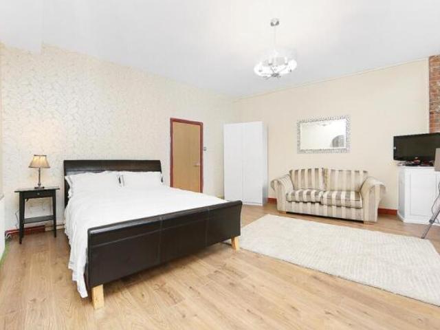 Studio apartment for rent in Boss House, Boss Street, London, SE1