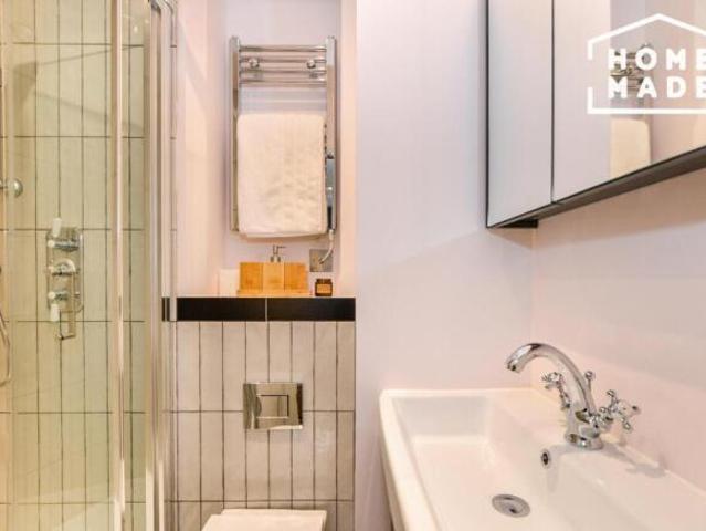 Studio apartment for rent in Brixton Junction, Brixton, SE24