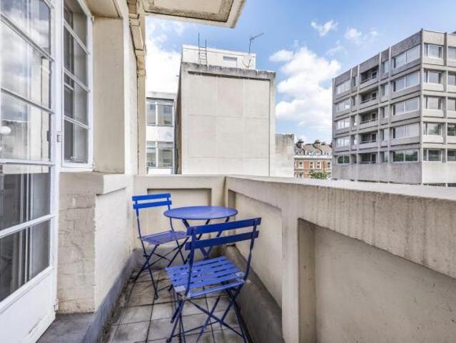 Studio apartment for rent in Broadwalk Court, Palace Gardens Terrace, W8