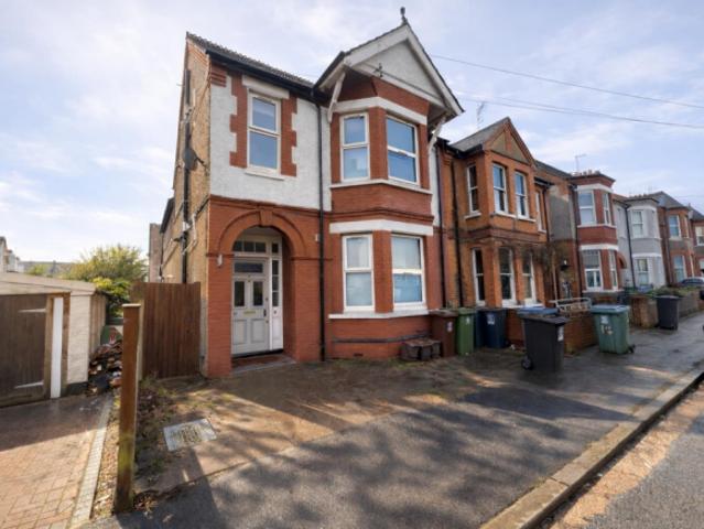 Studio apartment for rent in Canterbury Road, WATFORD, WD17