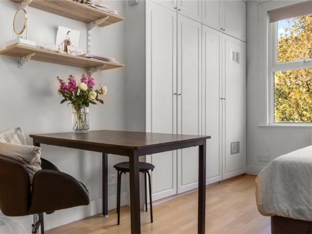 Studio apartment for rent in Causton Road, London, N6
