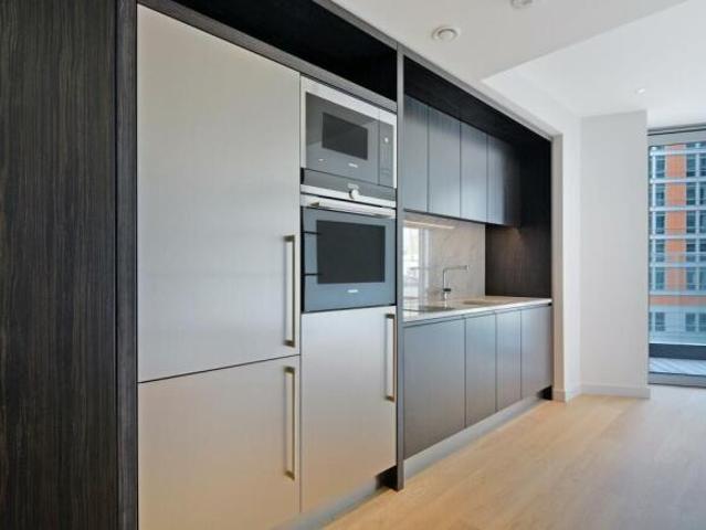 Studio apartment for rent in Charrington Tower, New Providence Wharf, London, E14