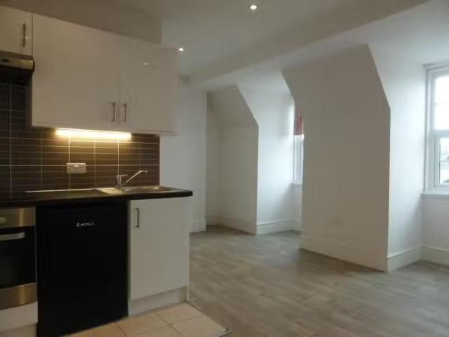 Studio apartment for rent in Church Road P1176, BN3
