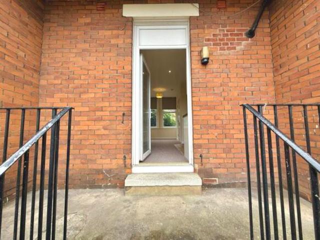 Studio apartment for rent in College Road, ME15