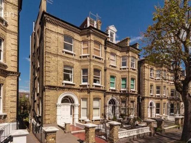 Studio apartment for rent in Cromwell Road Hove BN3