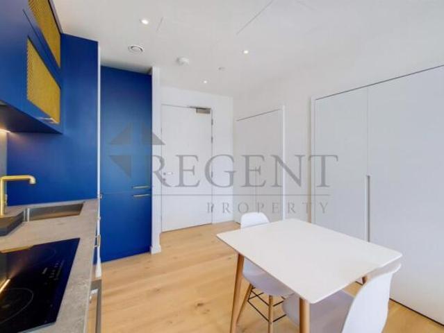 Studio apartment for rent in Dulke House, Goodluck Hope Walk, E14