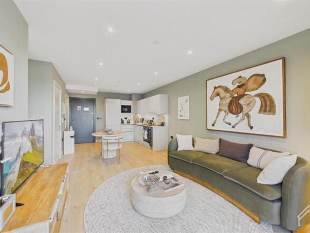 Studio apartment for rent in Duxford Tower, London NW9