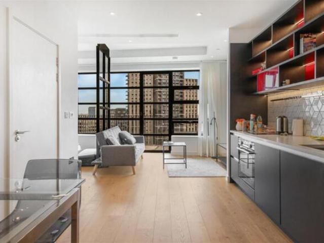 Studio apartment for rent in Defoe House, City Island, E14