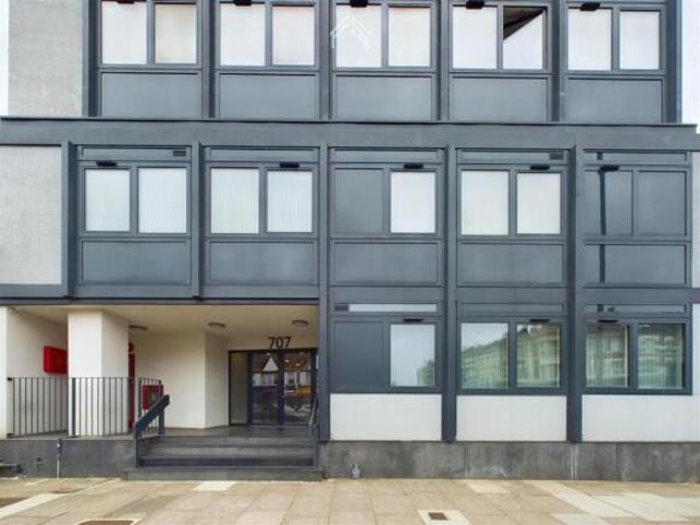 Studio apartment for rent in Flint Court, Finchley N12