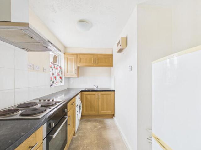 Studio apartment for rent in Fotheringay Gardens, Slough, Berkshire, SL1