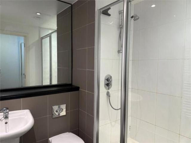 Studio apartment for rent in Gateway North, Crown Point Road, Leeds, LS9