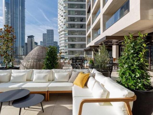 Studio apartment for rent in George Street, London, E14