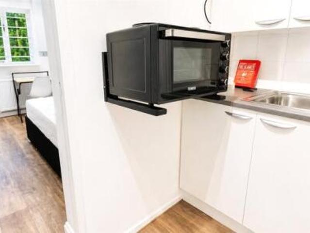 Studio apartment for rent in Great Cambridge Road, London, N17