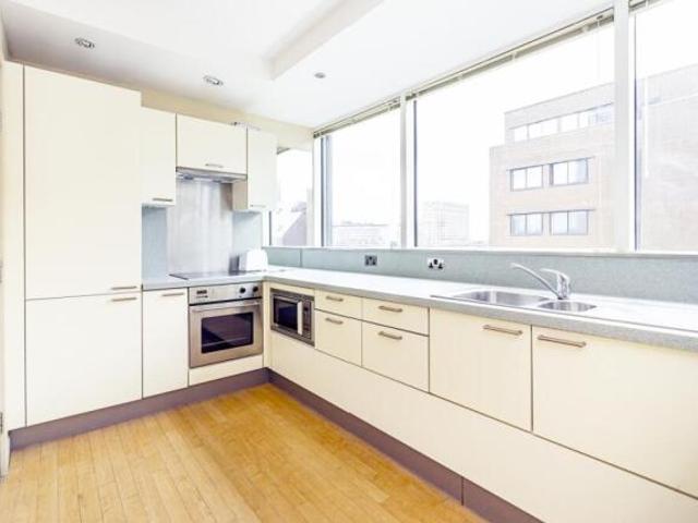 Studio apartment for rent in Grosvenor Road Pimlico SW1V