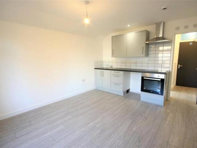 Studio apartment for rent in Harrington Villas, Brighton, BN1