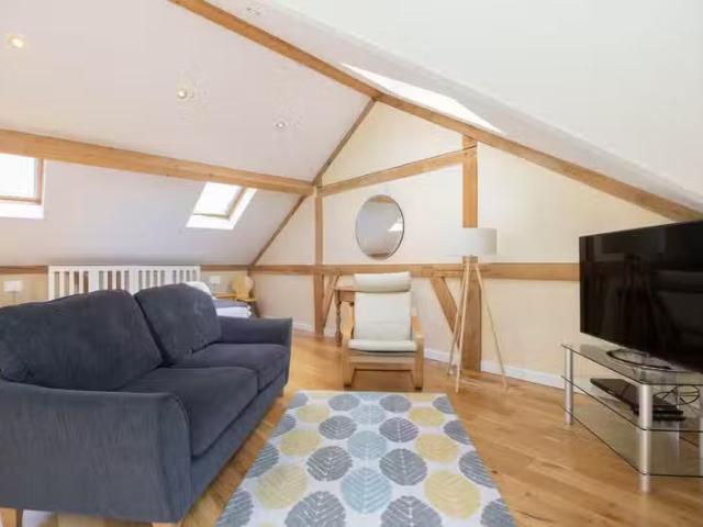 Studio apartment for rent in High Street, Prestbury, Cheltenha.