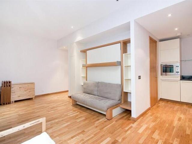 Studio apartment for rent in Hosier Lane, EC1A