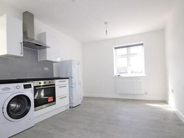 Studio Apartment For Rent In Ilford, Essex