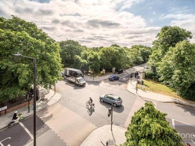 Studio apartment for rent in Imperial Court 55 56, Prince Albert Road, St John's Wood, London, NW8