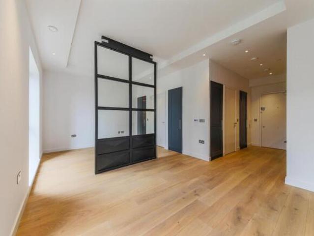 Studio apartment for rent in Java House, 15 Botanic Square, London City Island, E14