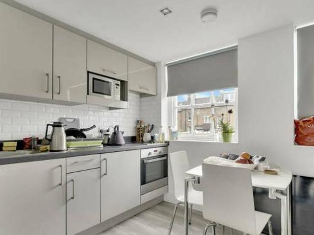 Studio apartment for rent in Kilburn High Road London NW6