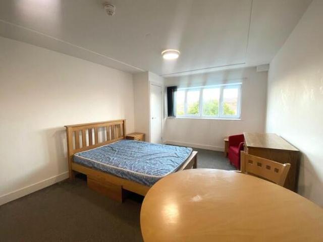 Studio apartment for rent in Lake Road, Portsmouth, PO1