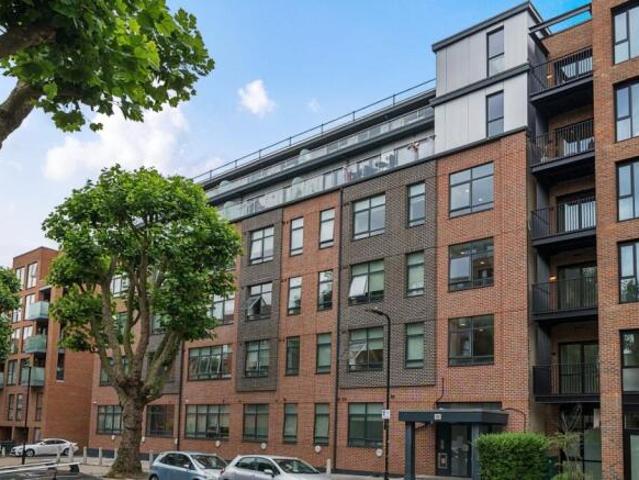 Studio apartment for rent in Lawrence Road London N15