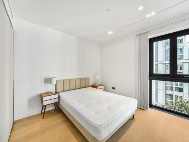 Studio apartment for rent in Lincoln Square, London, WC2A