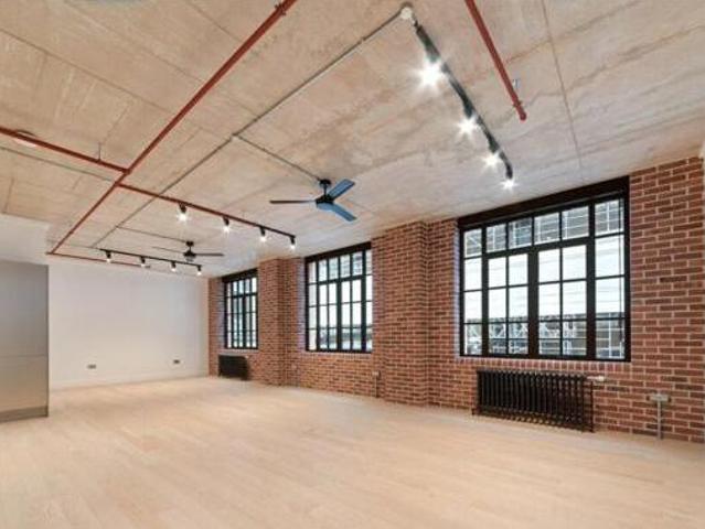 Studio Apartment For Rent In London