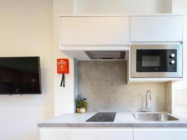 Studio Apartment For Rent In London