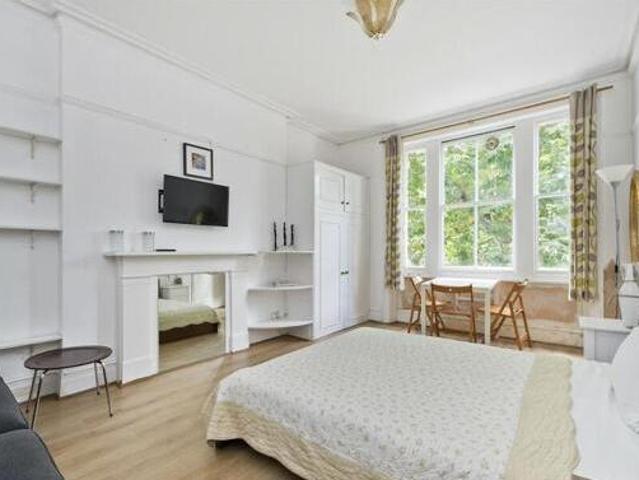 Studio Apartment For Rent In London