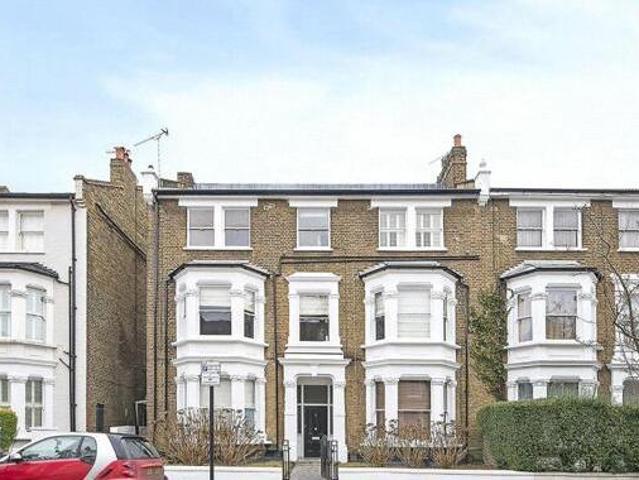 Studio Apartment For Rent In London