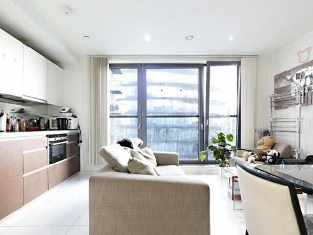 Studio Apartment For Rent In London