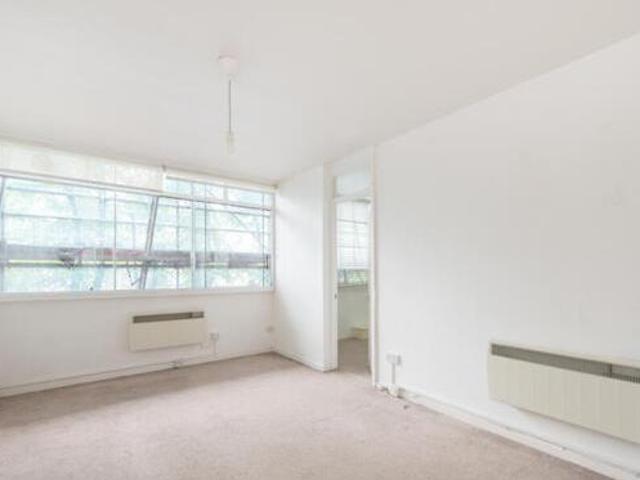 Studio Apartment For Rent In London