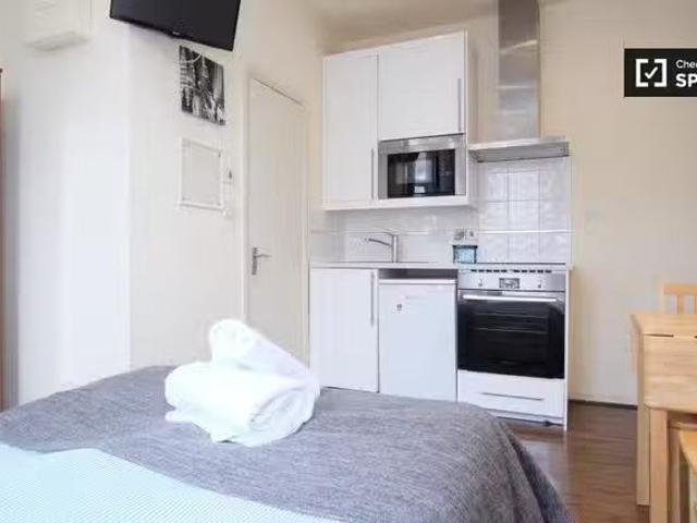 Studio apartment for rent in London