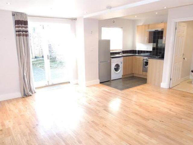 Studio Apartment For Rent In London