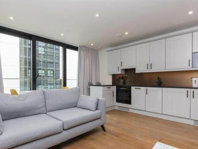 Studio Apartment For Rent In London Dock, London