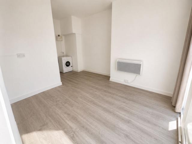Studio apartment for rent in Lower Ashley Road, Easton, BS5