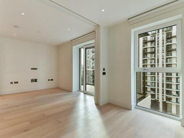 Studio apartment for rent in Parkside Apartments, White City Living, London, W12