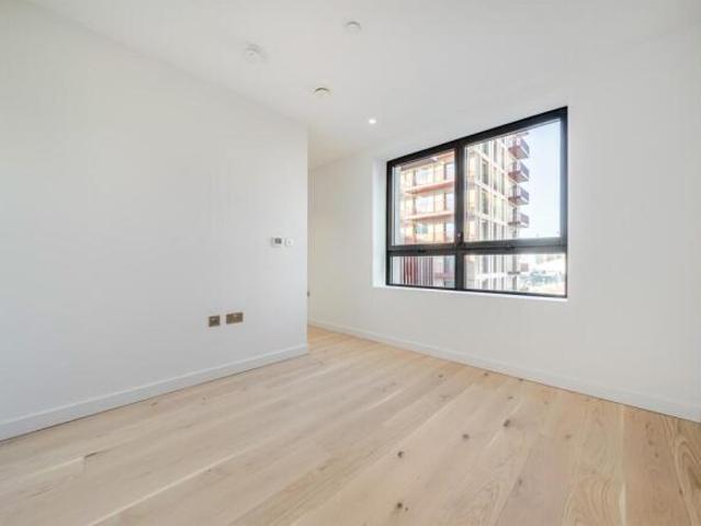Studio apartment for rent in Peninsula Gardens, Pilot Walk, Lower Riverside, Greenwich Peninsula, SE10