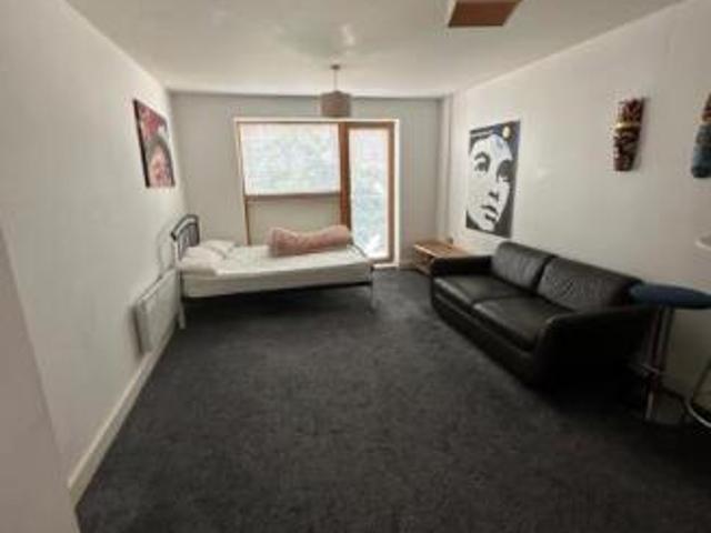 Studio apartment for rent in Pioneer, Ryland Street, B16