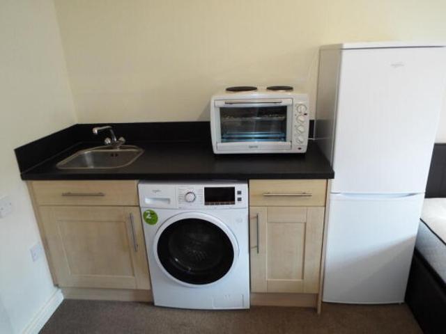Studio apartment for rent in Polymond House, Central, SO14