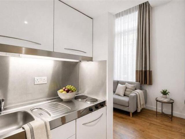 Studio apartment for rent in Princess Beatrice House, Chelsea, London, SW10