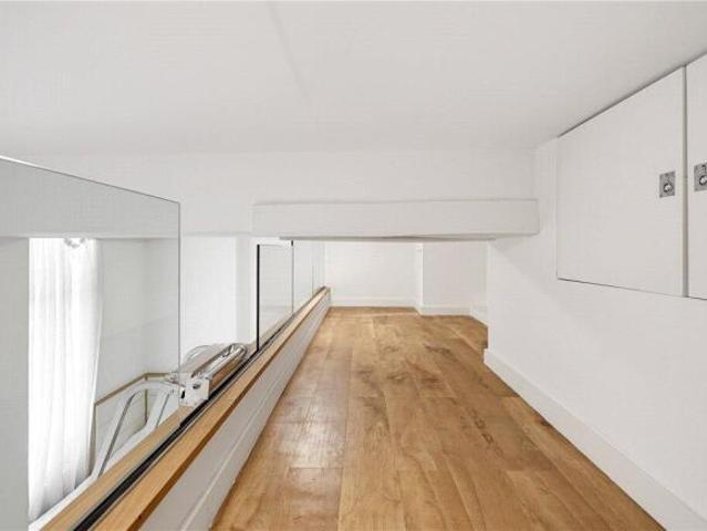 Studio apartment for rent in Princess Beatrice House, Chelsea, London, SW10