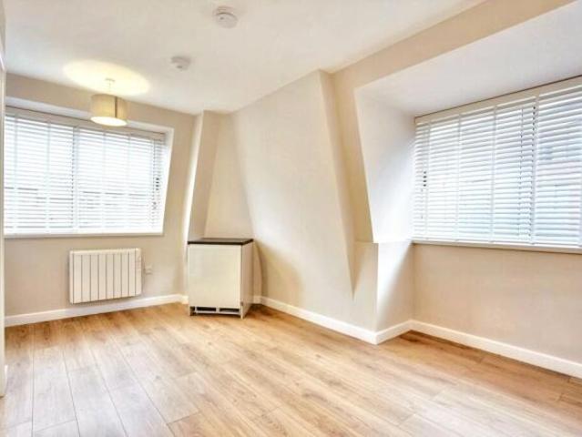 Studio apartment for rent in Queen Anne Road, Coronet House, ME14
