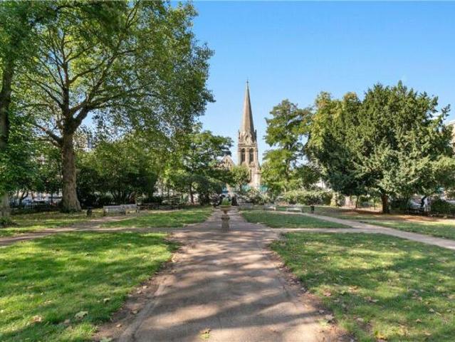 Studio apartment for rent in Redcliffe Square, Earls Court, London, SW10