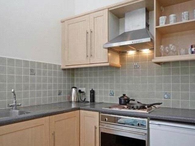Studio Apartment For Rent In Swiss Cottage, London