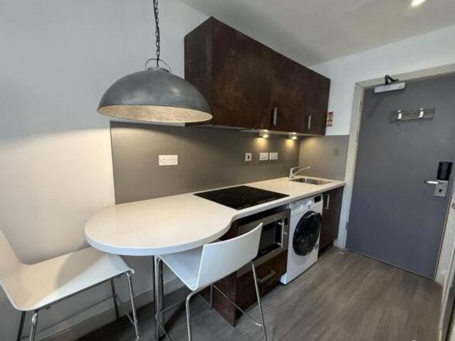 Studio apartment for rent in Saxon Court, Church Street, RG1